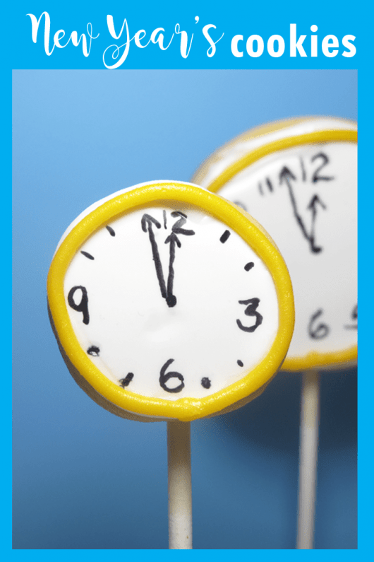 clock cookies: Almost midnight clock cookies for New Year's Eve