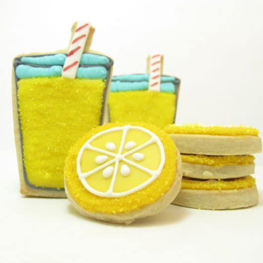 LEMONADE COOKIES how to decorate fun cookies for summer.