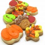 Fall marshmallow pops -- easy apple and pumpkin marshmallow pops.