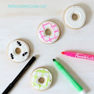 cookies on a string in mason jars for a picnic party