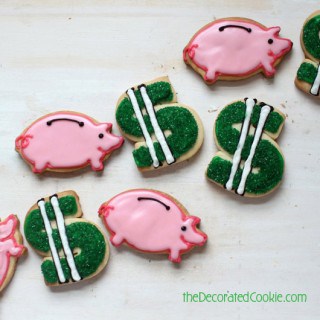 MONEY COOKIES -- How to decorate dollar signs and piggy banks.