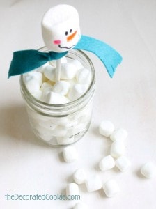 MARSHMALLOW SNOWMAN PLACEHOLDERS -- fun Christmas treat