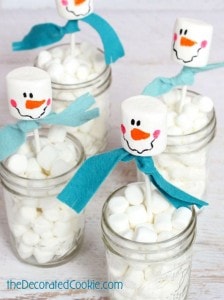 MARSHMALLOW SNOWMAN PLACEHOLDERS -- fun Christmas treat