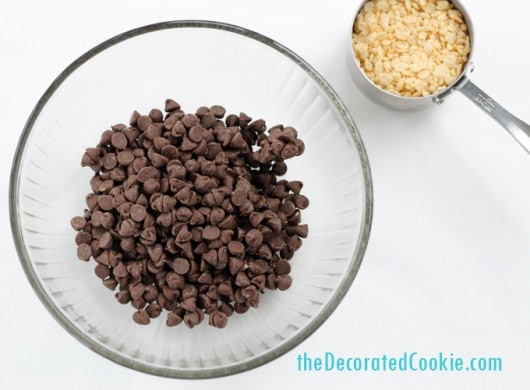 EASY HOMEMADE NESTLE CRUNCH BARS -- only 2 ingredients!