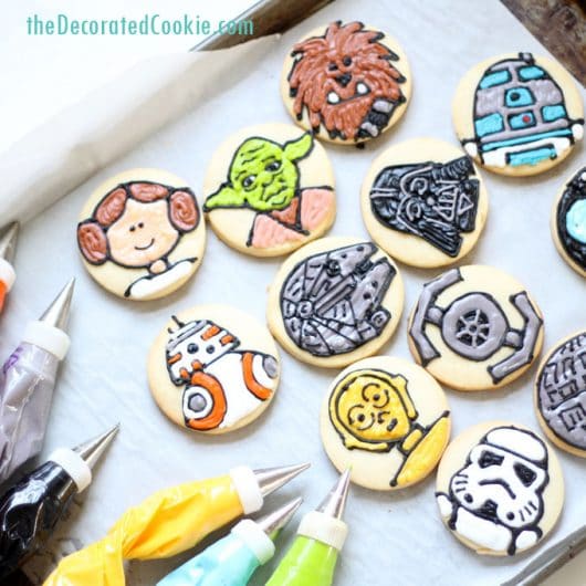 How to make and decorate Star Wars cookies on simple circles.