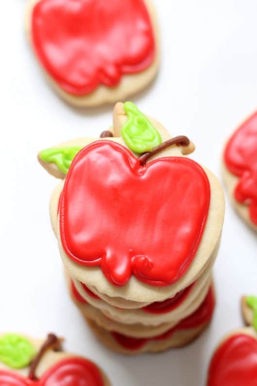 APPLE COOKIES: back to school apple cookies with video tutorial