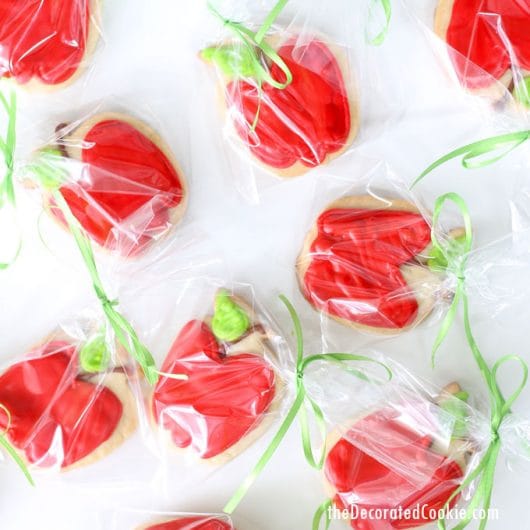 APPLE COOKIES: back to school apple cookies with video tutorial