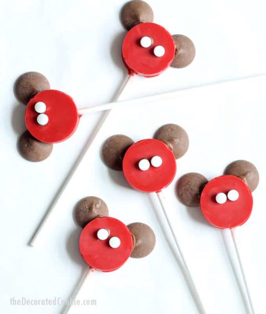 Mickey Mouse candy pops -- fun food idea for a Disney party
