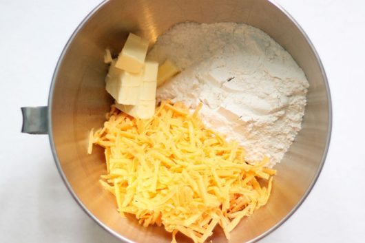HOMEMADE CHEEZ-ITS -- cheese-filled, baked copycat crackers recipe.