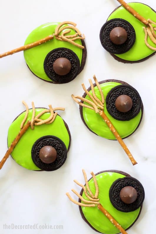 MELTED WITCH COOKIES: an easy Halloween treat idea