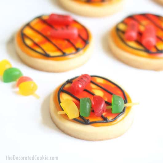 BBQ GRILL SUMMER COOKIES -- Easy, fun decorated cookies.