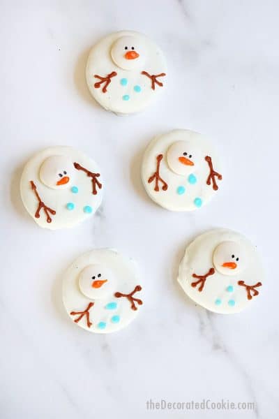 MELTING SNOWMAN OREOS --Easy Christmas or winter cookie treat.