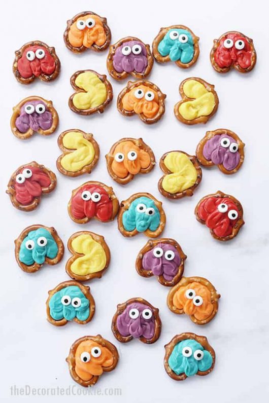 Pac Man and arcade game 1980s cookies - the decorated cookie