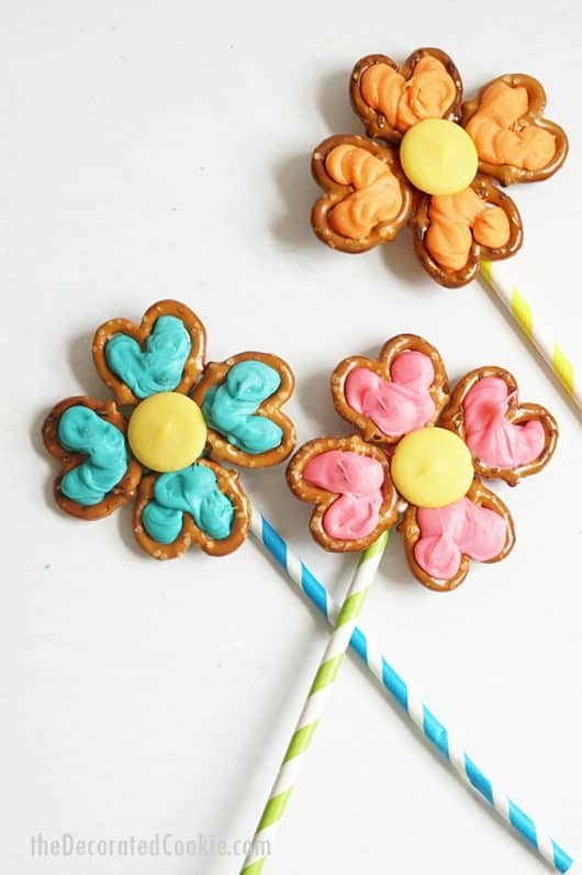 FLOWER PRETZELS - sweet, salty treat for Spring and Mother's Day