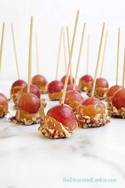 CARAMEL APPLE GRAPES -- sweet, bite-size treats for Fall